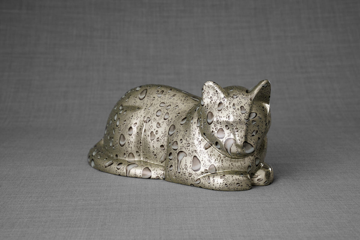 HydroGraphics Pet Urn For Cat - "Drops" - Ceramic | Hydro Dipping