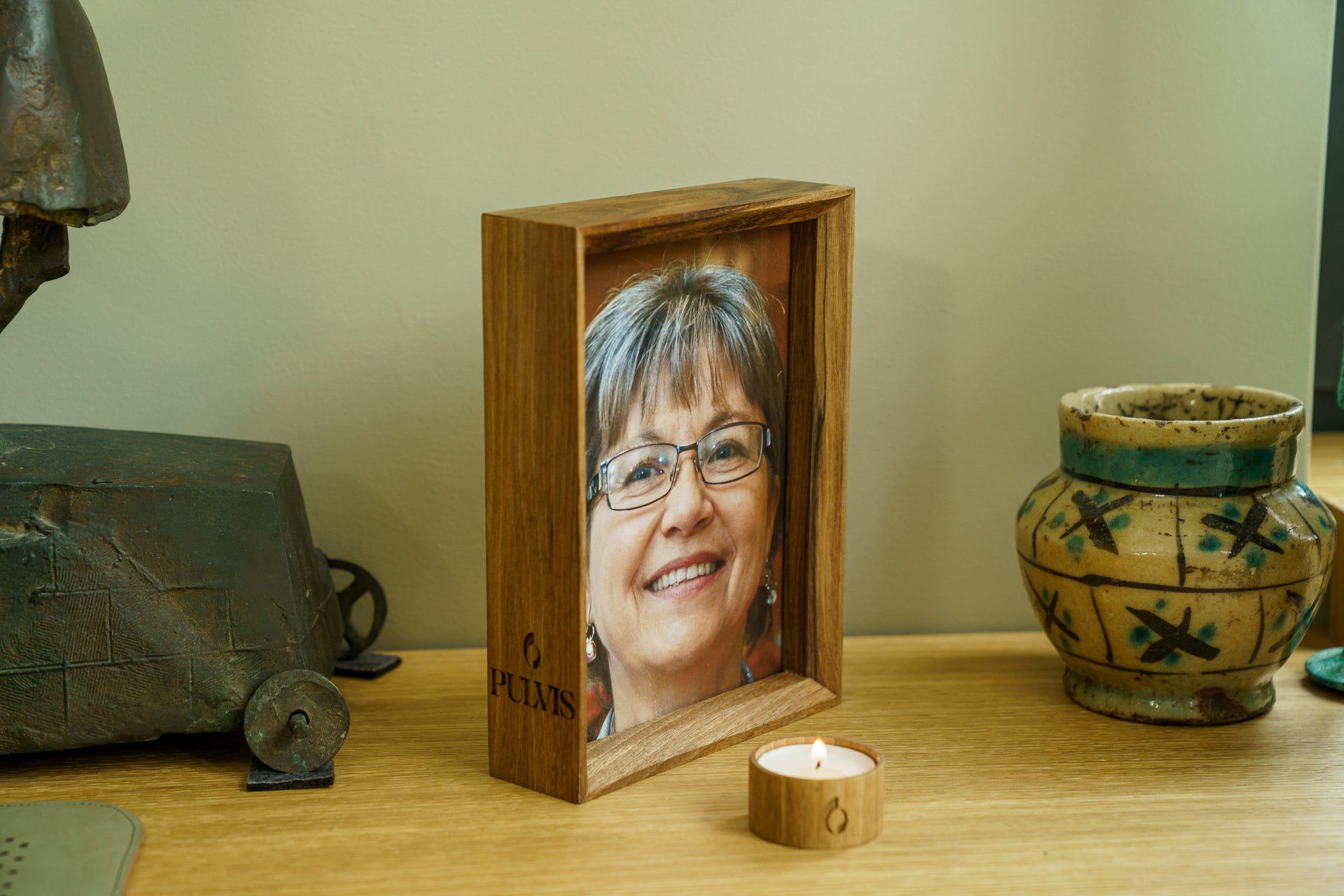 Memorial Picture Frame - Handmade | Genuine Walnut